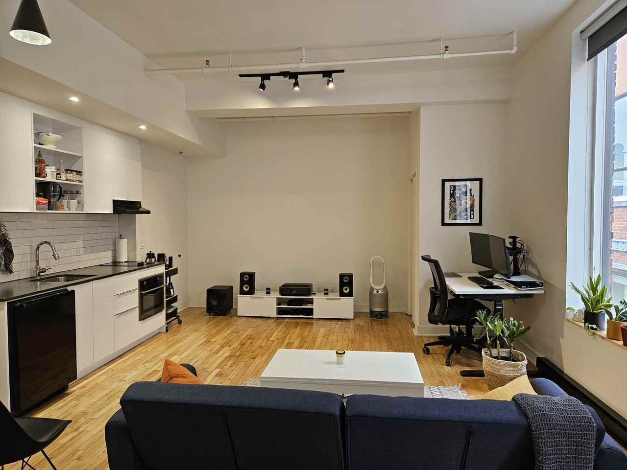 Rue Clark, Montréal, QUÉBEC H2T 2T3 Studio Apartment for $1,350/month - Zumper