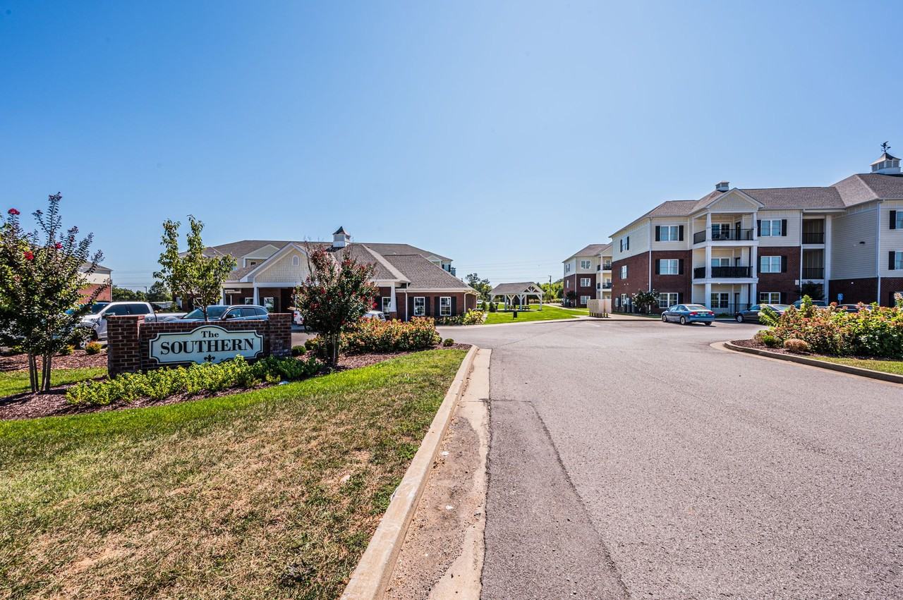 The Southern Apartments - 442 Bourbon St Bowling Green KY | Zumper