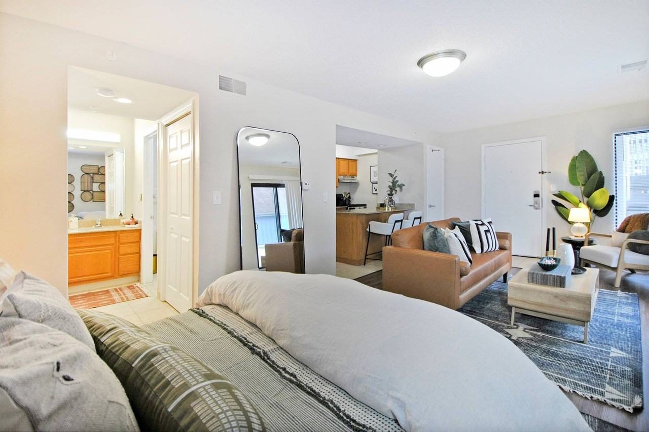 The Alcove Troy Apartments - 2600 Livernois Rd Troy MI | Zumper