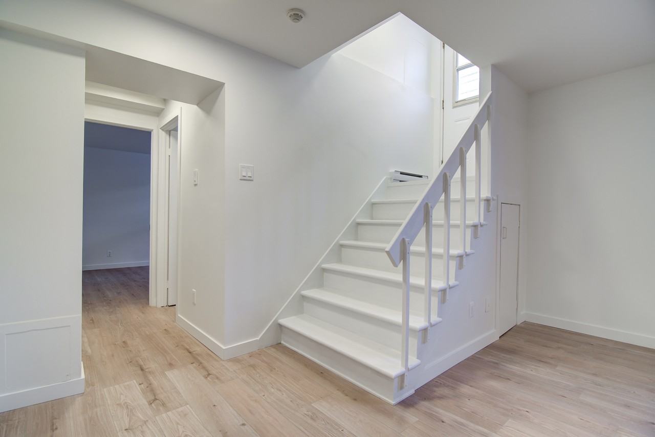 1855 Rue Richardson, Montréal, QC H3K 1G7 2 Bedroom Apartment for ...