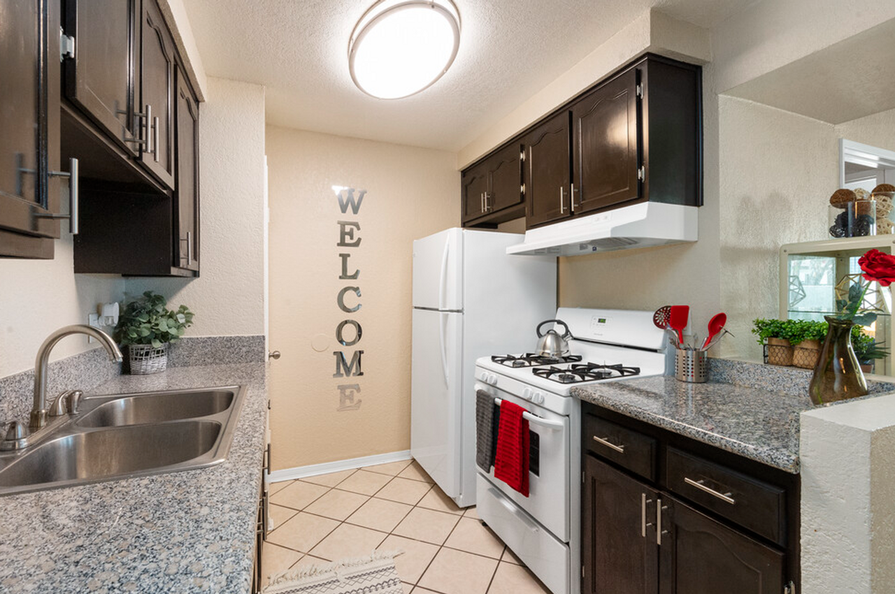 University Riverside Gardens Apartments - 3996 Iowa Ave Riverside CA ...