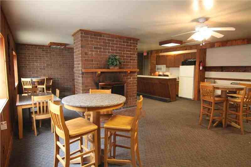 Rustic Woods Townhomes Apartments - 1912 E Calumet St, Appleton, WI ...