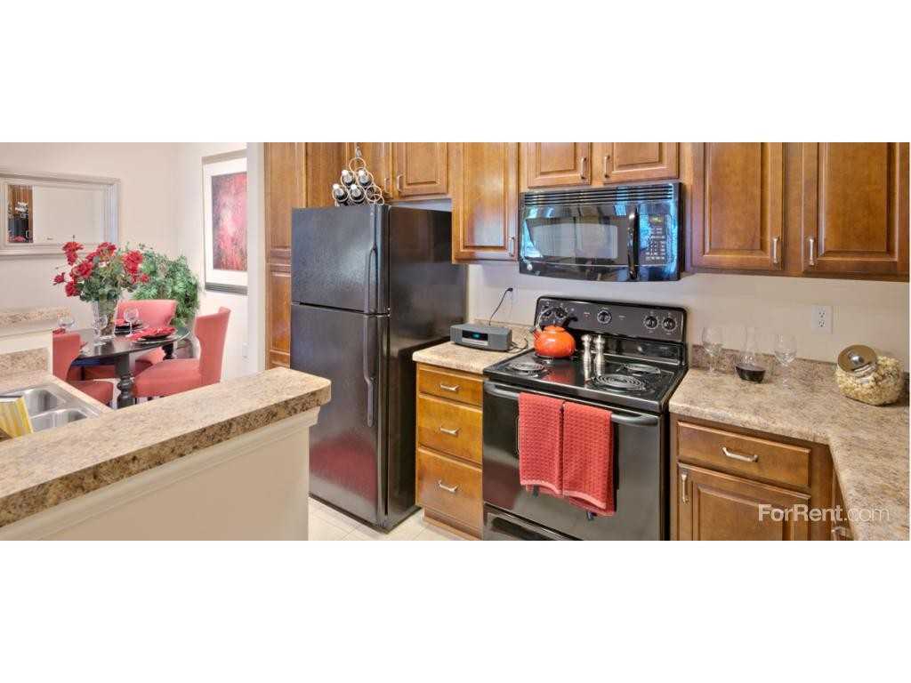 Colonial Grand at Huntersville Apartments - 9721 Rose Commons Dr ...