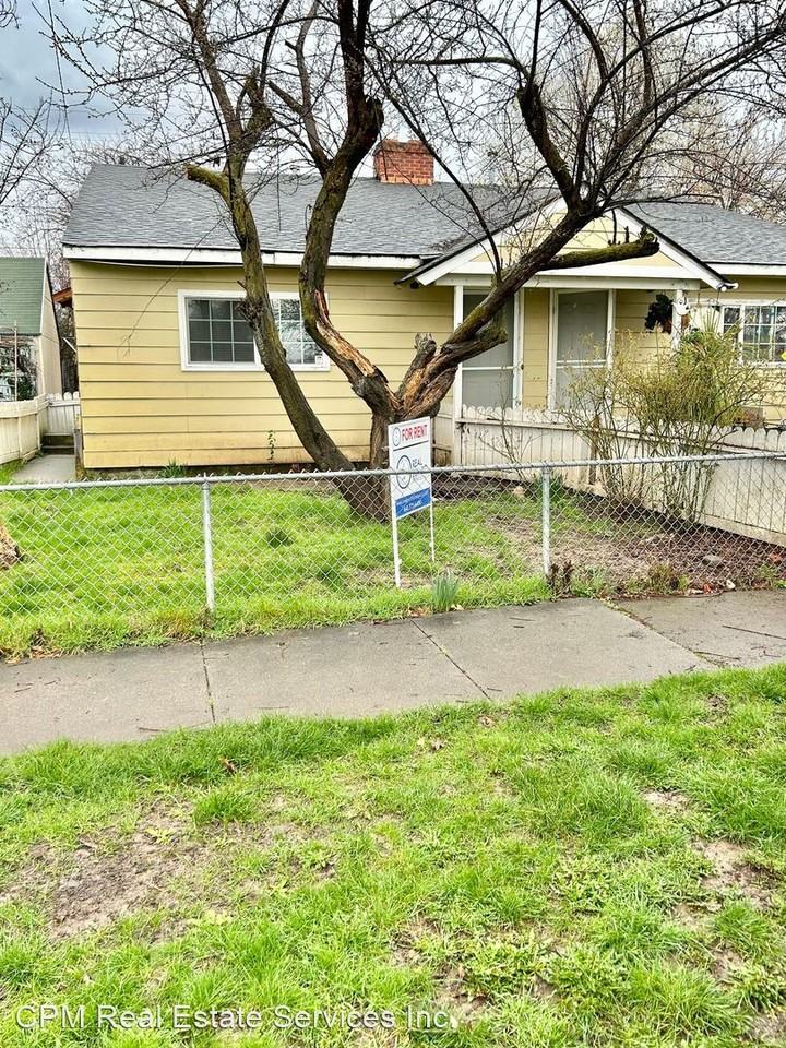 20 & 22 Quince St. Apartments - Medford OR | Zumper