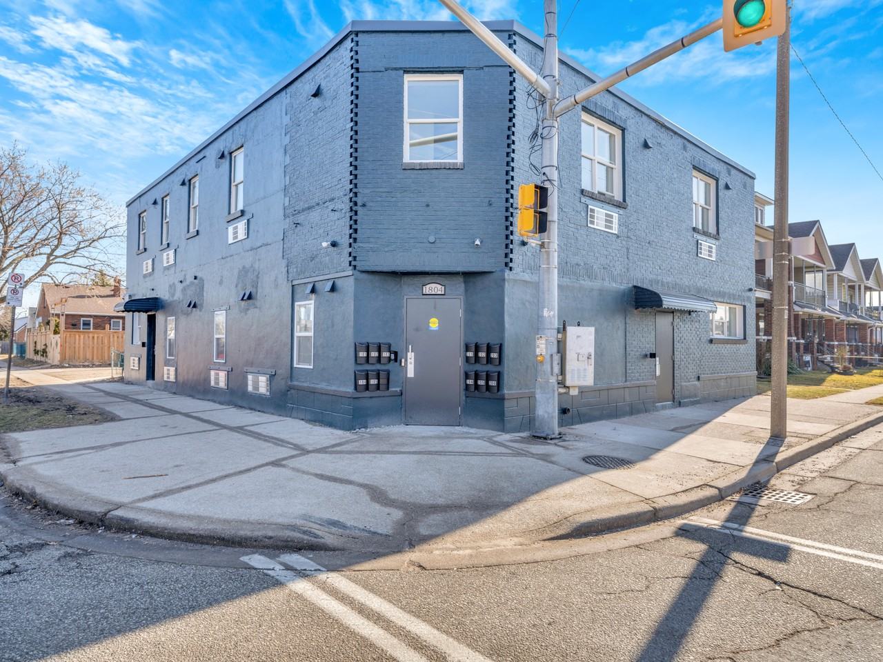 1804 Drouillard Rd Apartments - Windsor ON | Zumper