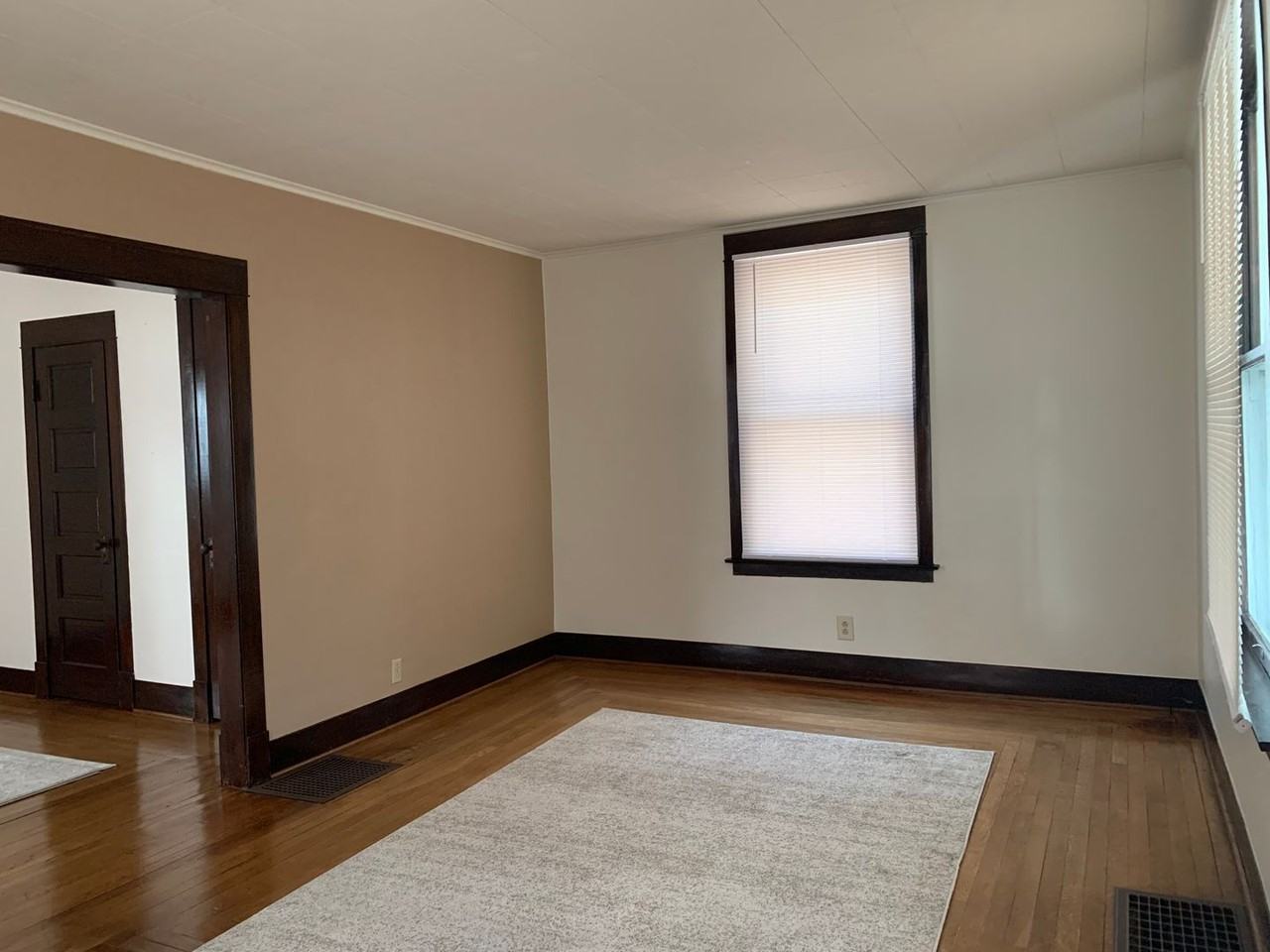 194 Circular St Apartments - Tiffin OH | Zumper