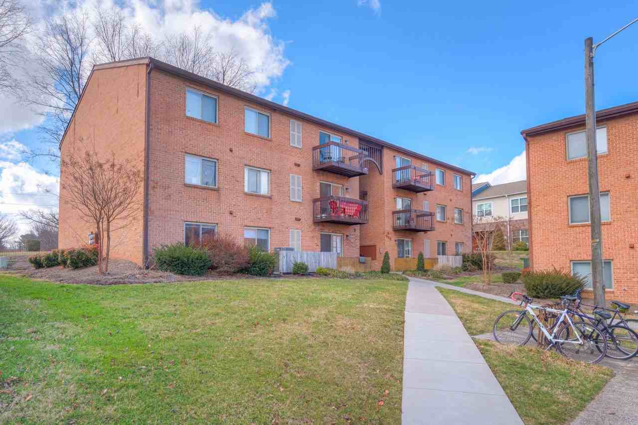 Pack Place Apartments - 520, 522, 524, Prices Fork Road, Blacksburg, VA ...