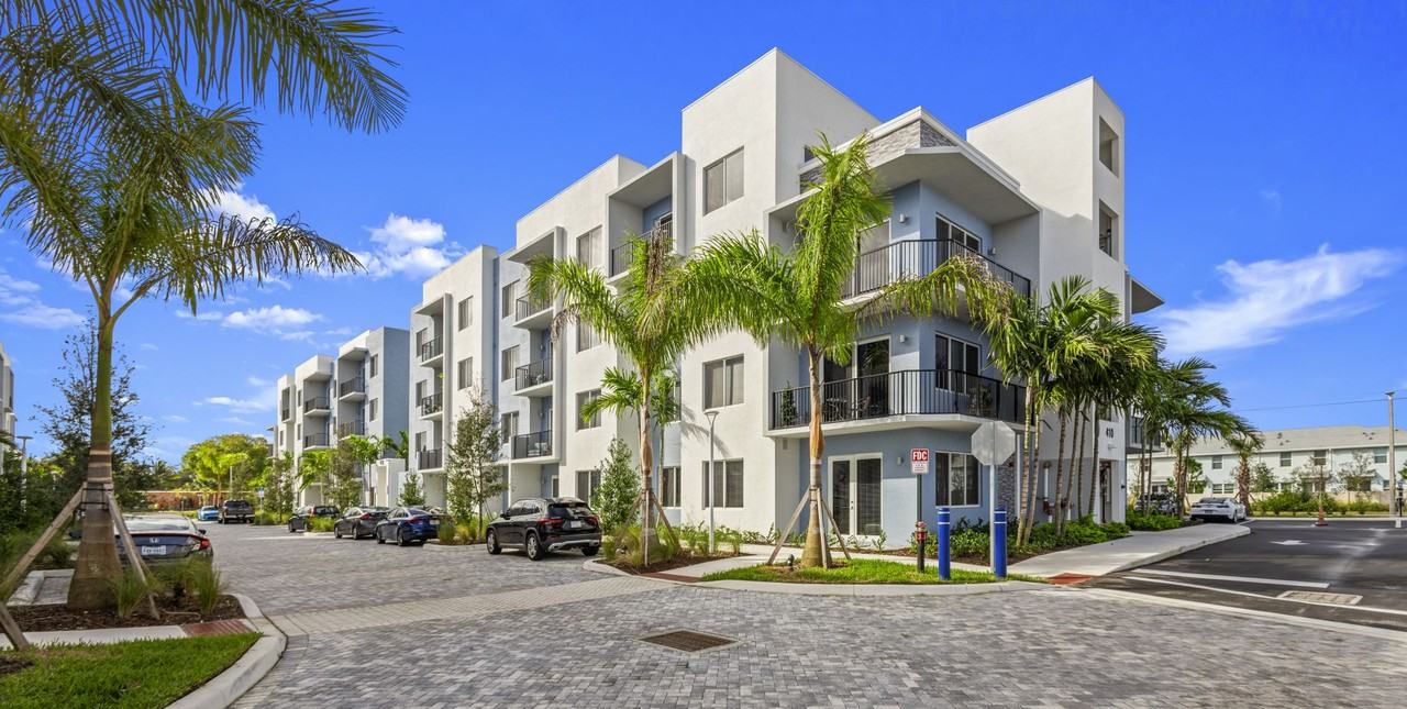 Farrell Communities Stuart Apartments - 401 Se Central Pkwy, Stuart, FL ...