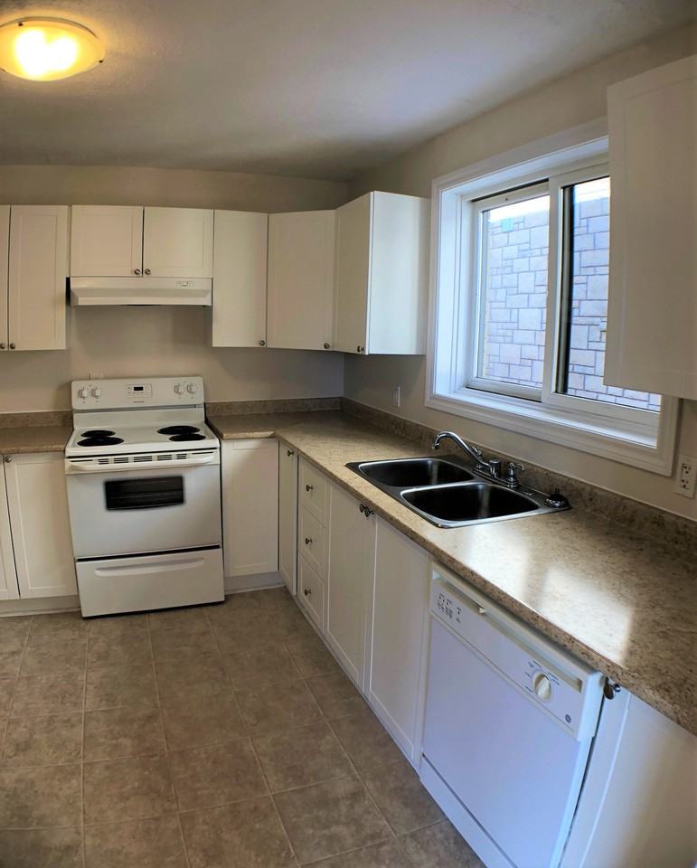 1670 Russell Rd Apartments in Riverview, Ottawa, ON K1G 0M8 - Zumper