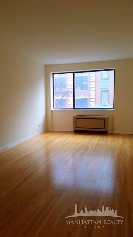 W 52nd St #3H, New York, NY 10019 2 Bedroom Apartment for $3,850/month ...