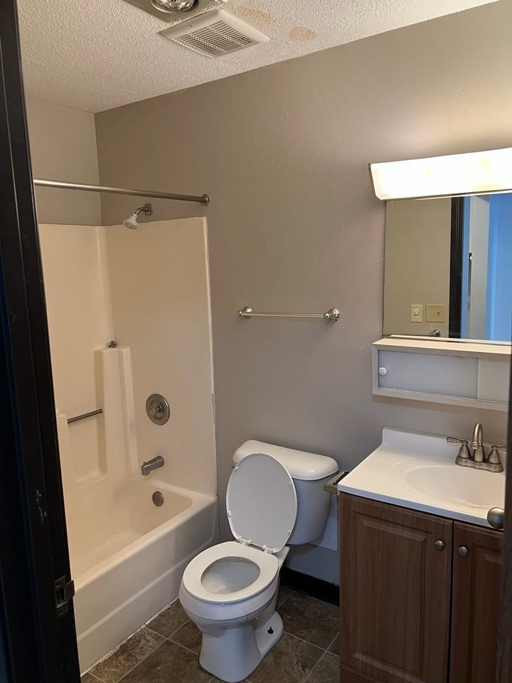 Finding Normal Apartments - 920 6th Ave N Fargo ND | Zumper