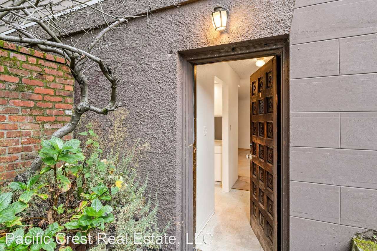 Comstock Apartments - 203 W Comstock St Seattle WA | Zumper