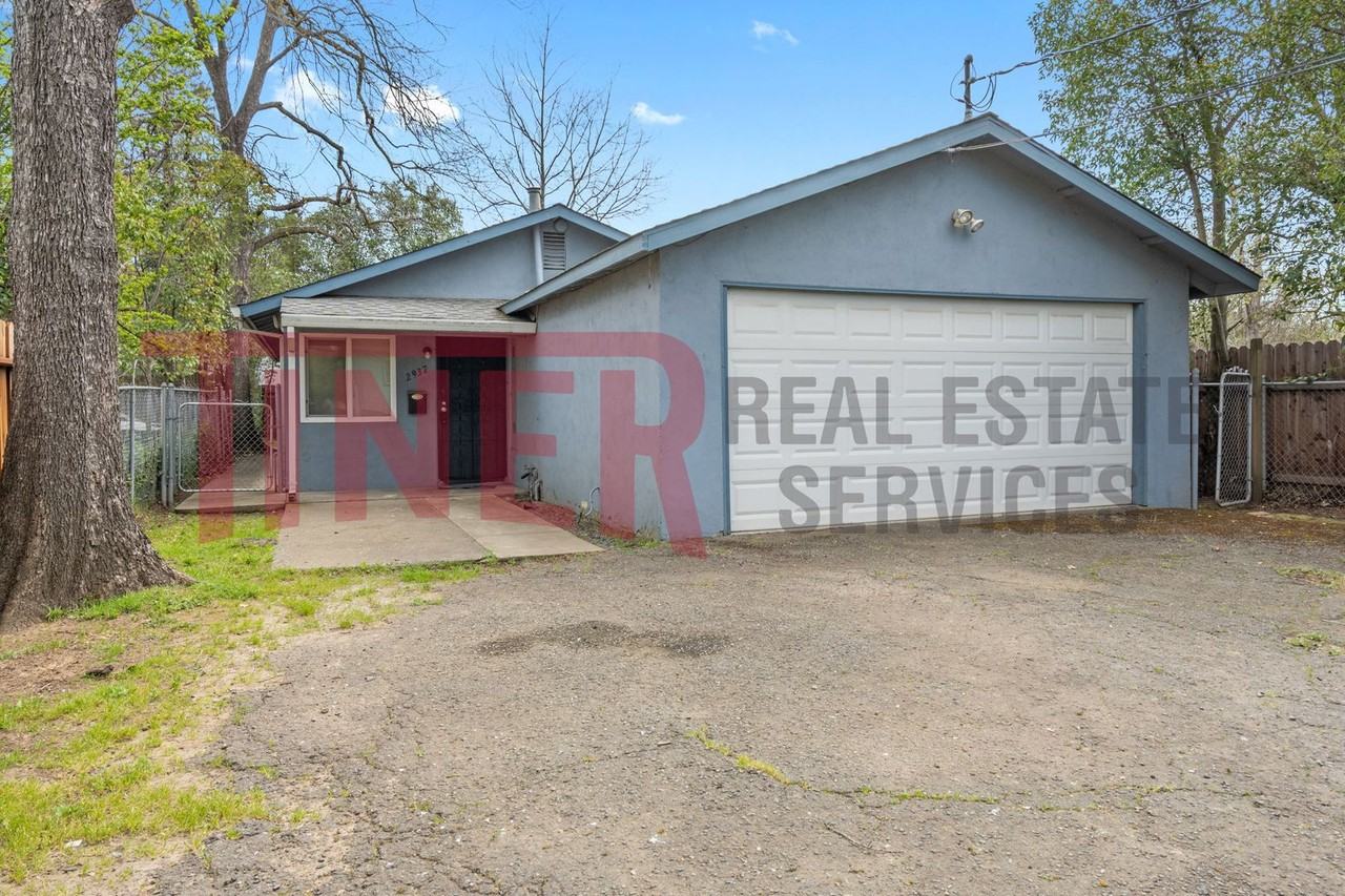 2937 42nd St, Sacramento, CA 95817 - 3 bedroom House Rental - Zumper ...