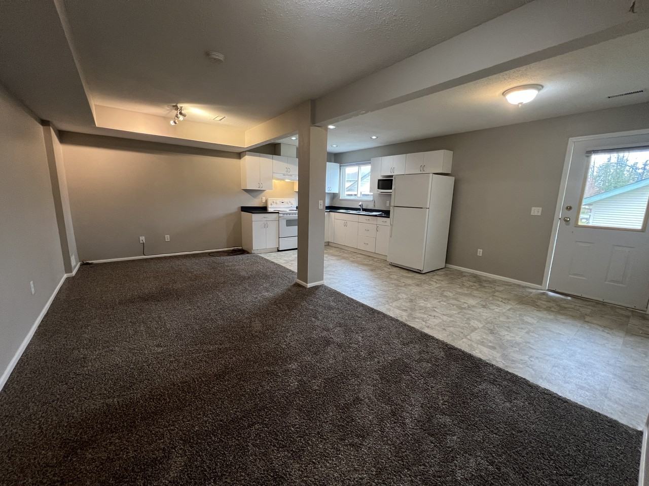 11901 240 Street #Suite, Maple Ridge, BC V4R 1M7 1 Bedroom House for ...