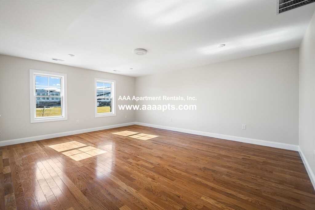 Franklin St #1, Winthrop Town, MA 02152 2 Bedroom Apartment for $3,300 ...