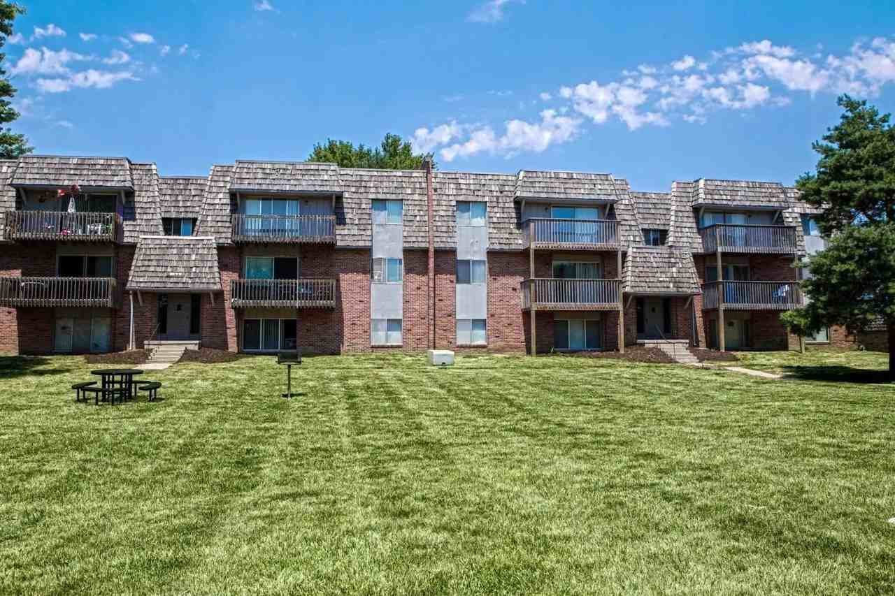 The Pines at Q Plaza Apartments - 8633 Q Plz, Omaha, NE 68127 ...