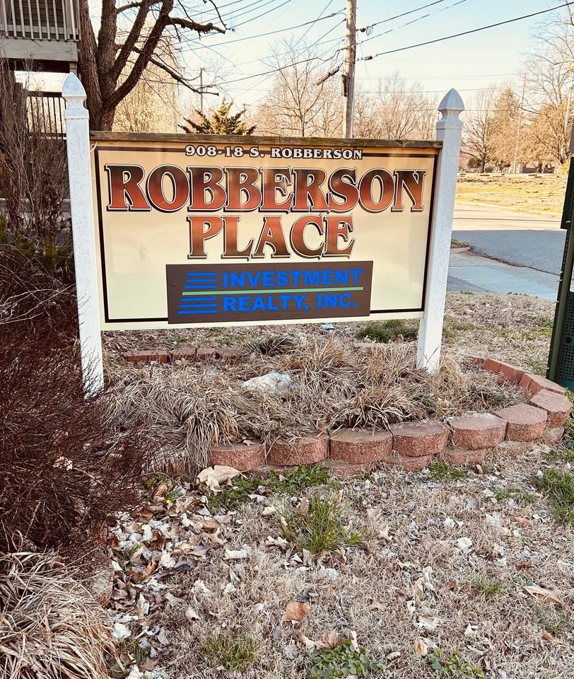 S0102-MF12-E1 Apartments - 918 S Robberson Ave Springfield MO | Zumper