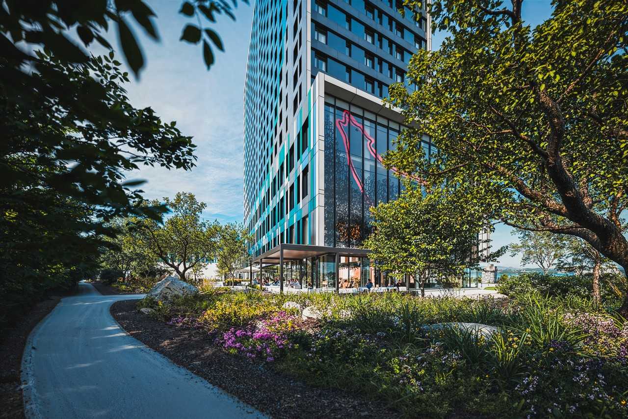 Haleco Apartments - 997 997 de la Commune W. St, Montréal, QC H3C 4H5 ...