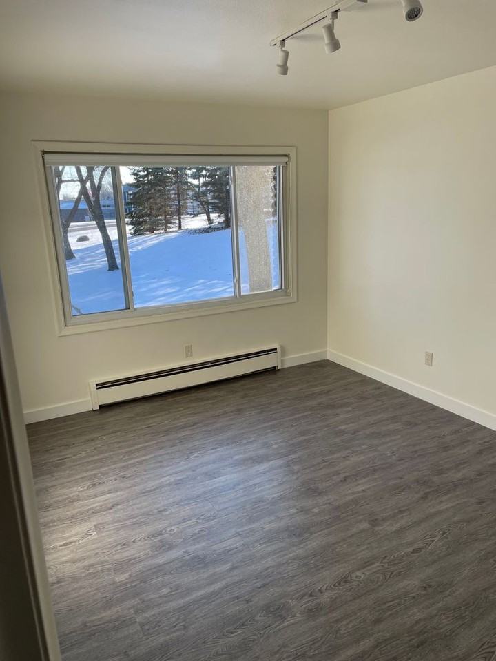 Golden Valley Road Apartments - 6200 Golden Valley Rd, Golden Valley ...