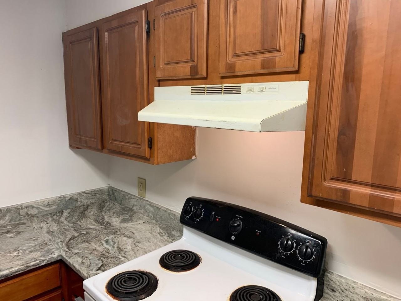 17 Basset street Apartments - 17 Bassett St Lowell MA | Zumper