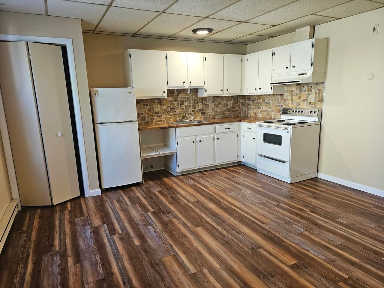 17unit Mulb. Apartments - 328 Mulberry St, Hollidaysburg, PA 16648 - Zumper