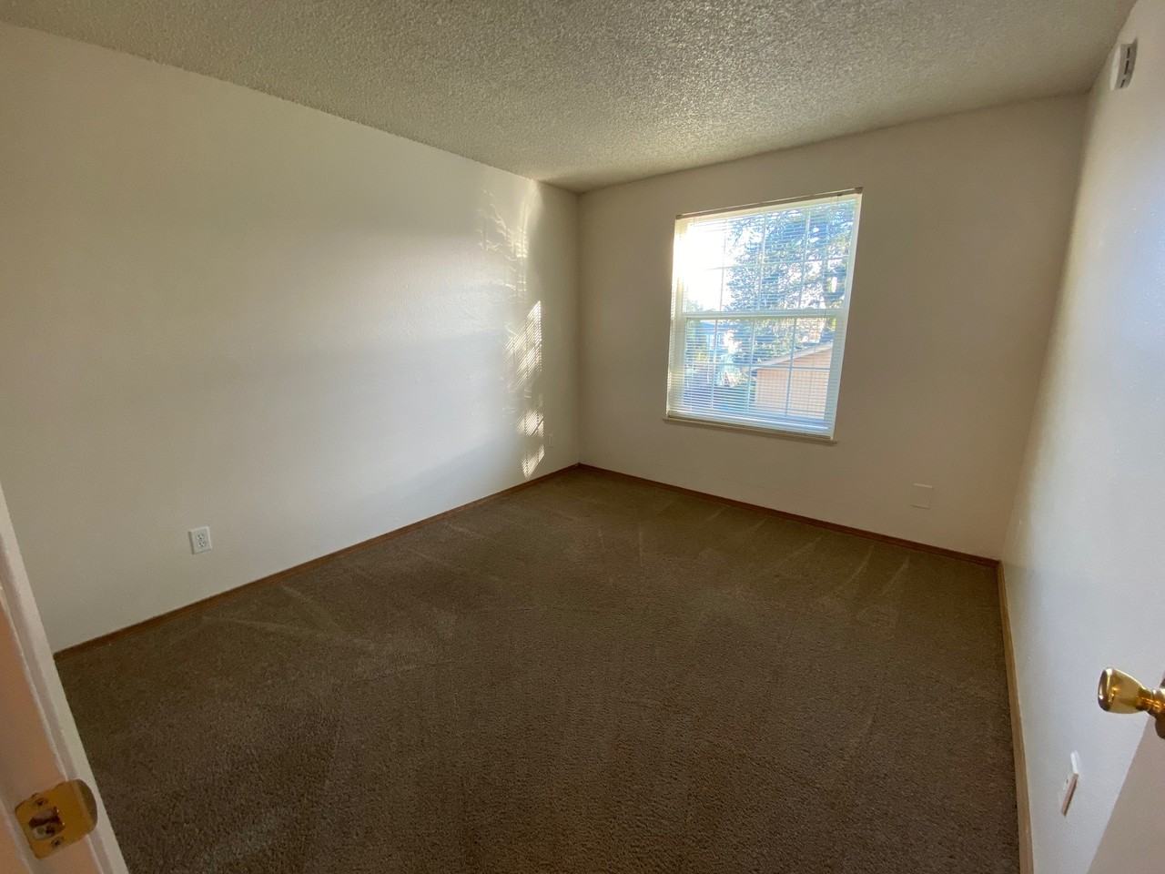 Valley Brook Apts Apartments - 4954 Liberty Rd S, Salem, OR 97306 - Zumper