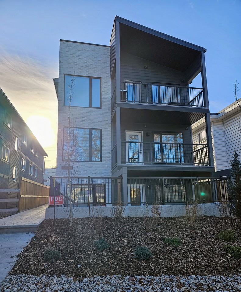 Mid Block Apartments - 10735 84 Ave Nw Edmonton AB | Zumper