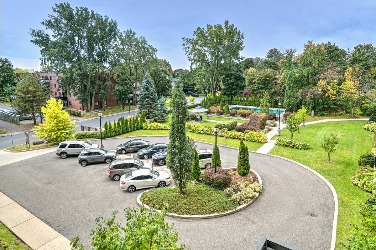 Lanthier Royal Apartments - 321 Av Lanthier, Pointe-Claire, QC H9S 5K6 ...