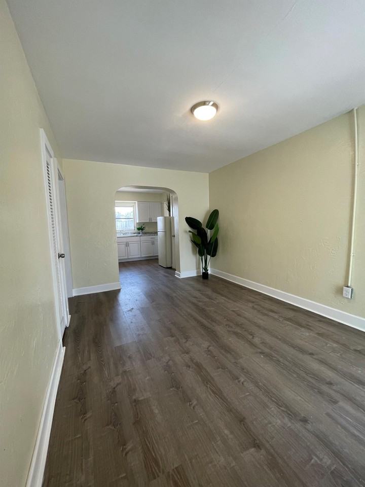 73rd Avenue Apartments - 73rd Ave St. Pete Beach FL | Zumper