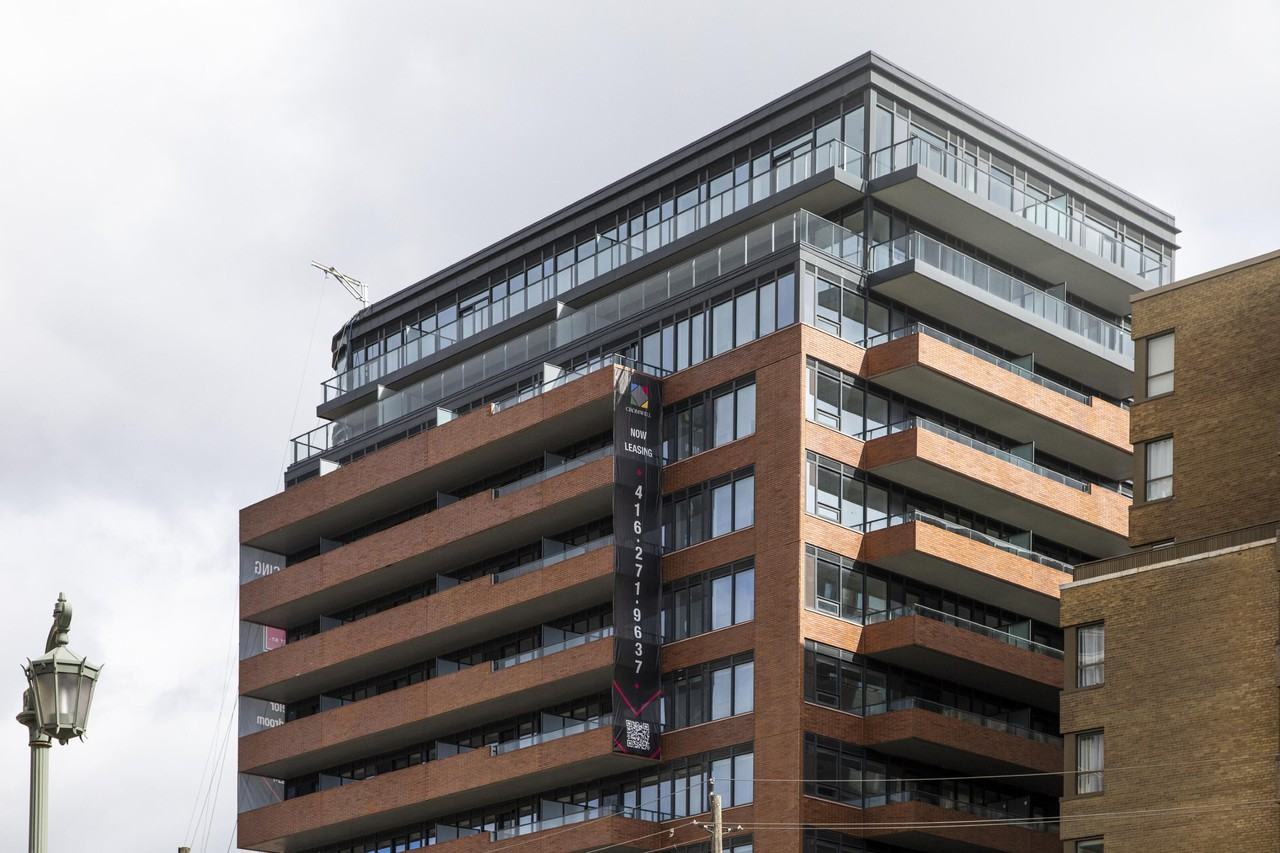 2525 Bathurst Street Apartments - 2525 Bathurst St, Toronto, ON M6B 2Y9 ...