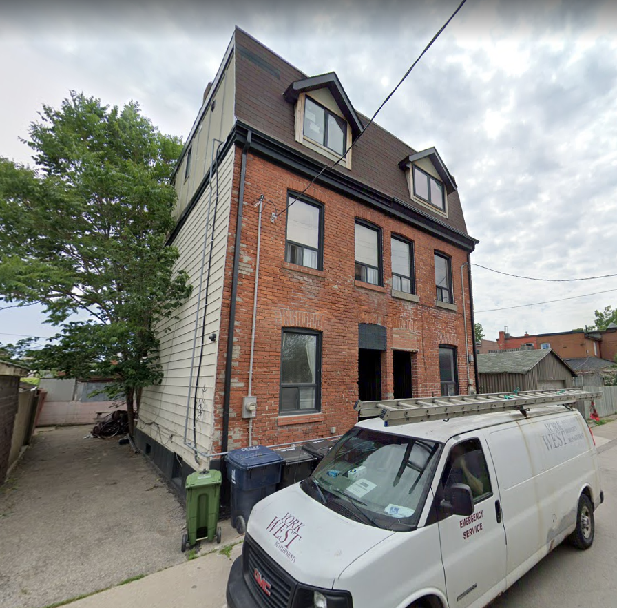 QUEEN ST W & OSSINGTON AVE - 39 Humbert St, Toronto, ON M6J 1M8 ...