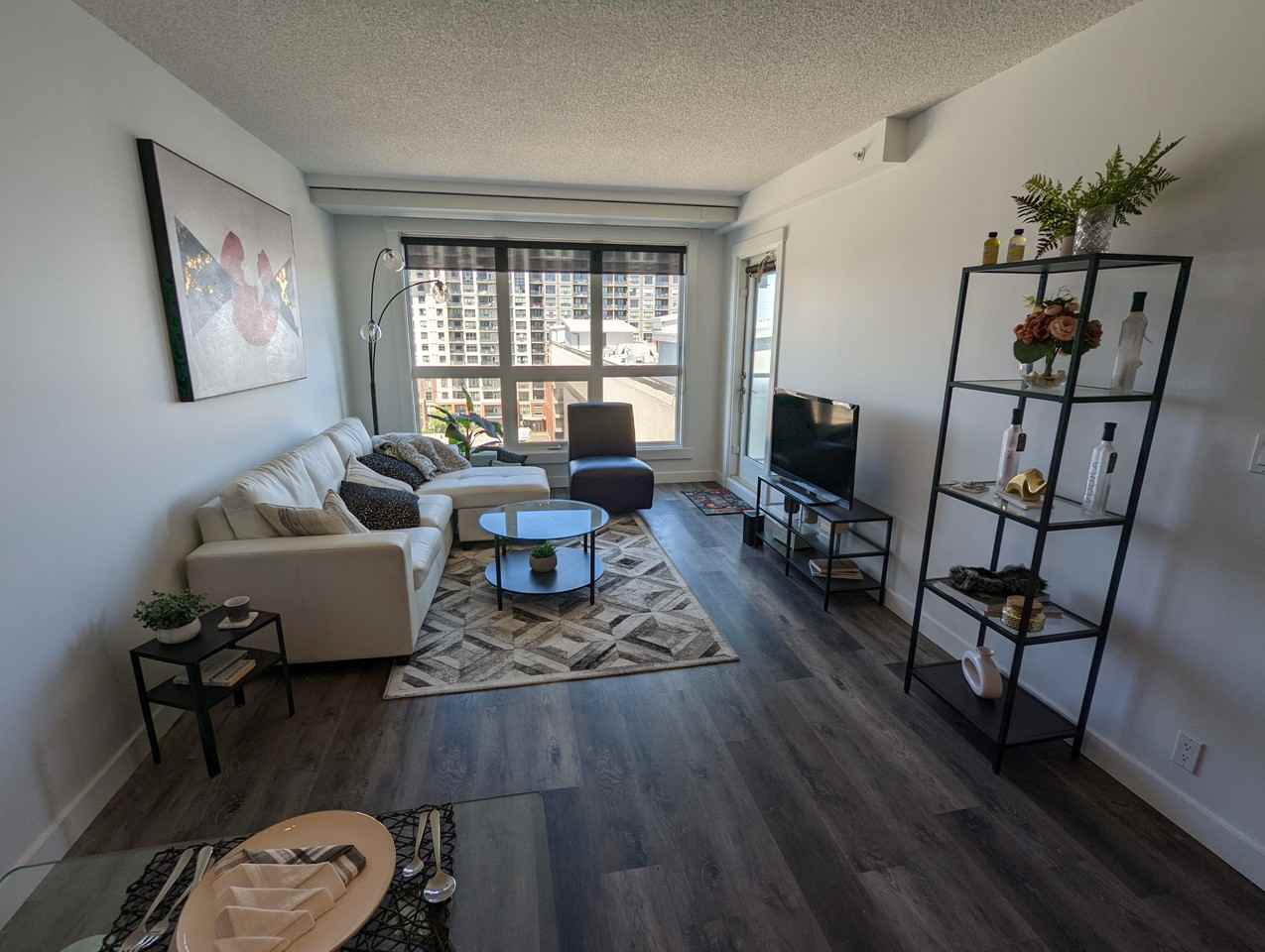 London at Heritage Station Apartments - 8880 Horton Rd Sw Calgary AB ...