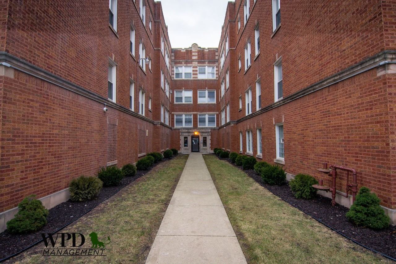 S Stewart Ave, Chicago, IL 60621 - 2 Bedroom Apartment for Rent | PadMapper