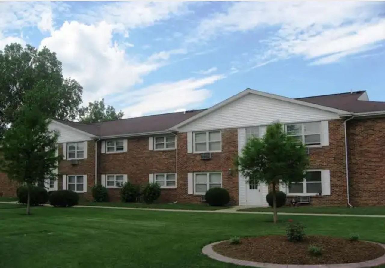 Hillview Apartments - 1701 1701 - 1723 E Florida Ave Urbana IL | Zumper