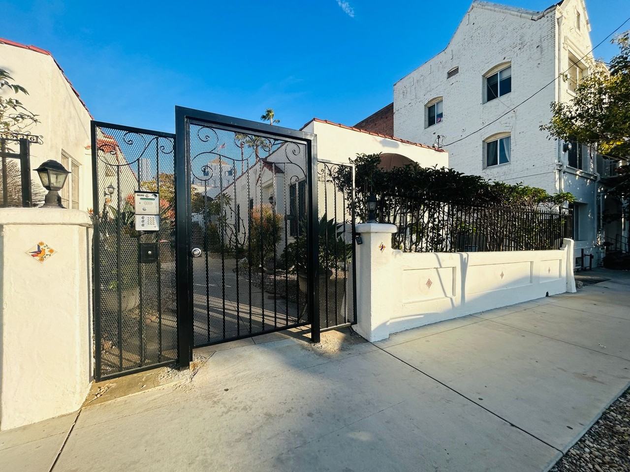 Edgemont Apartments - 1320 N Edgemont St Los Angeles CA | Zumper