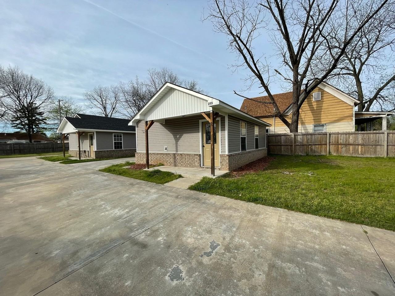 North 13th St Duplexes Apartments - 2111 N 13th St, Fort Smith, AR 72904 - Zumper