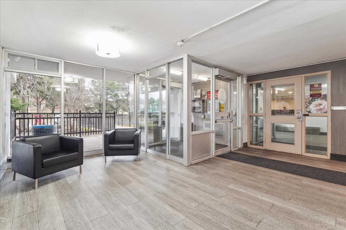 McCowan Apartments - 370 Mccowan Rd Toronto ON | Zumper