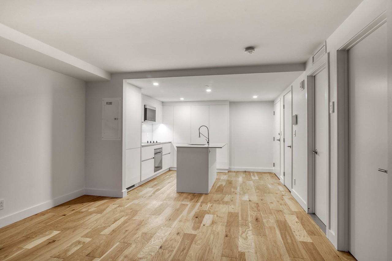 3460 Peel Street Apartments - 3460 Rue Peel, Montréal, QC H3A 2M1 - Zumper