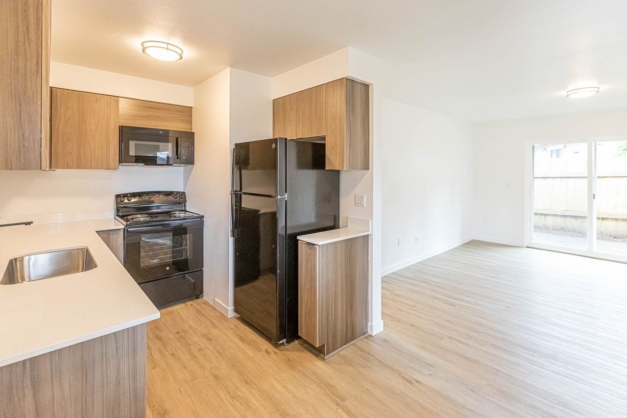 Sandy 4 Plex Apartments - 39580 Gary St Sandy OR | Zumper