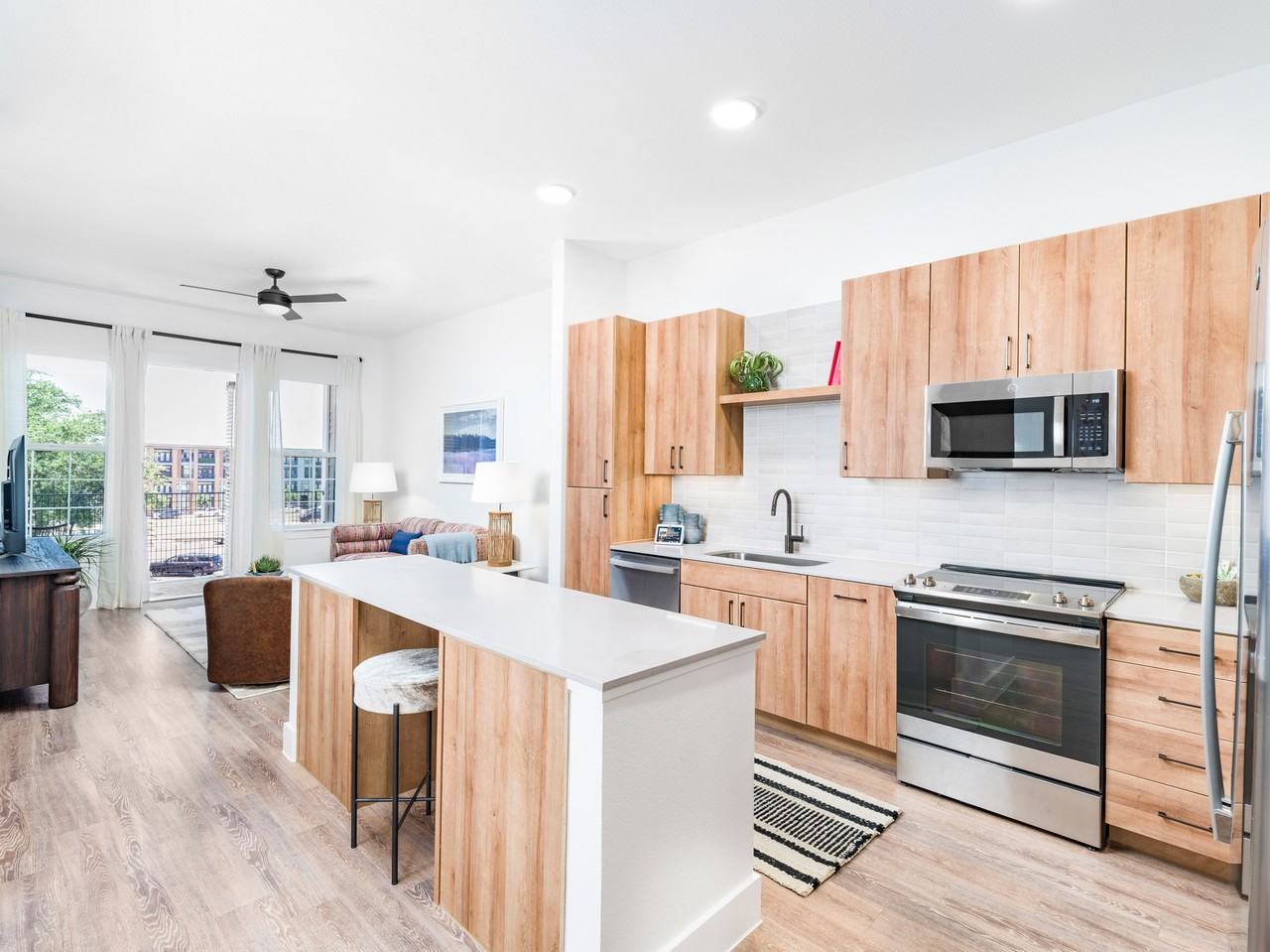 Modera Trinity Apartments - 2350 N Beckley Ave Dallas TX | Zumper