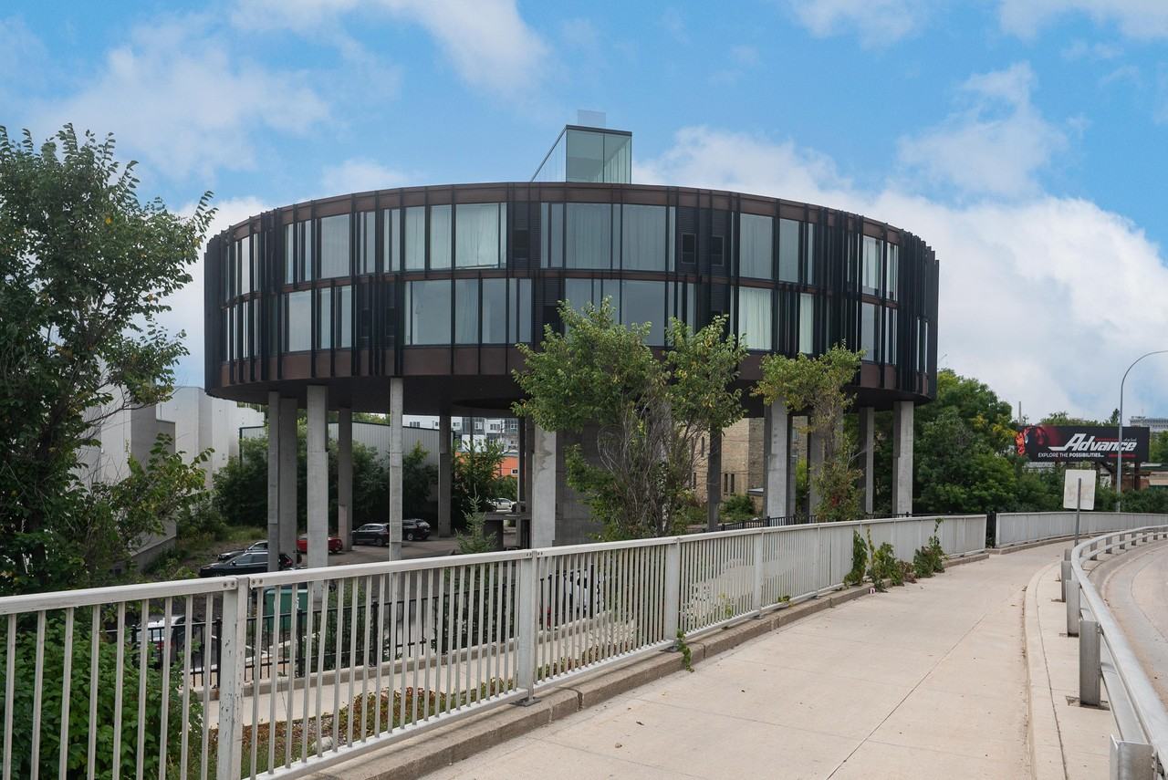 540 Waterfront Drive, Winnipeg, MB R3B 0J4, CA - 2 unit Rentals ...