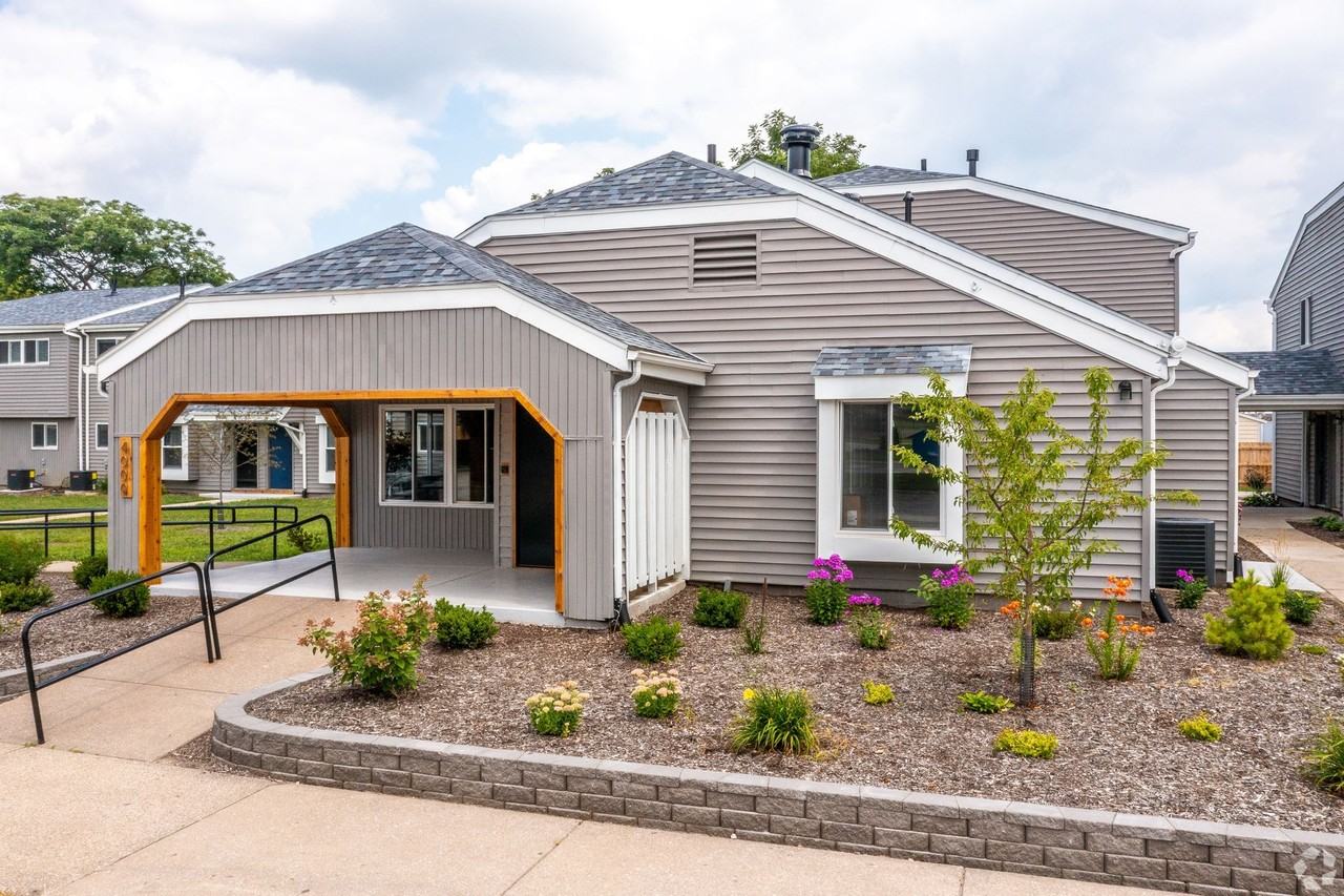 The LUX off Archer - 4000 Archer Dr, East Moline, IL 61244 - Apartment ...