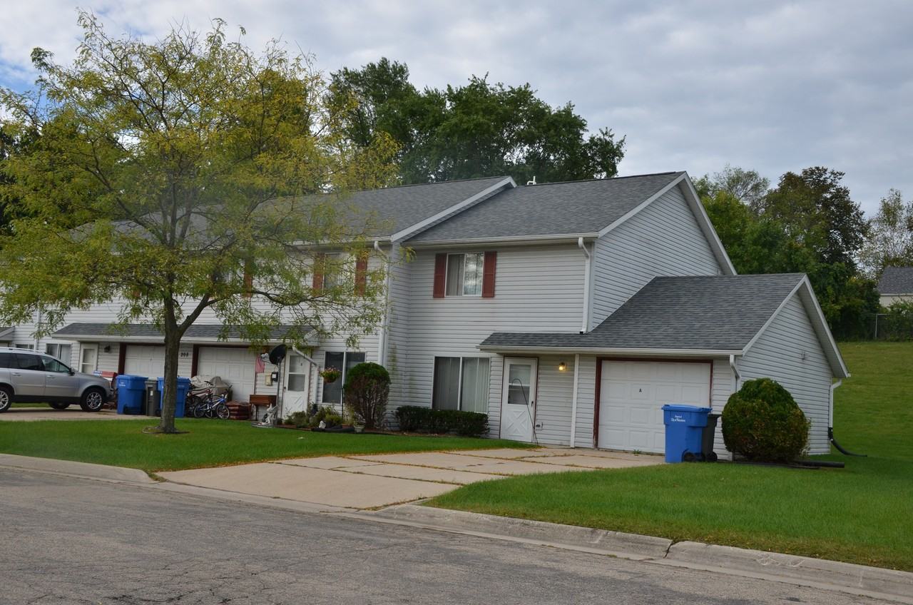 Sunnyfield Townhomes, LLC Apartments - 201 Sunnyfield Ct Watertown WI ...