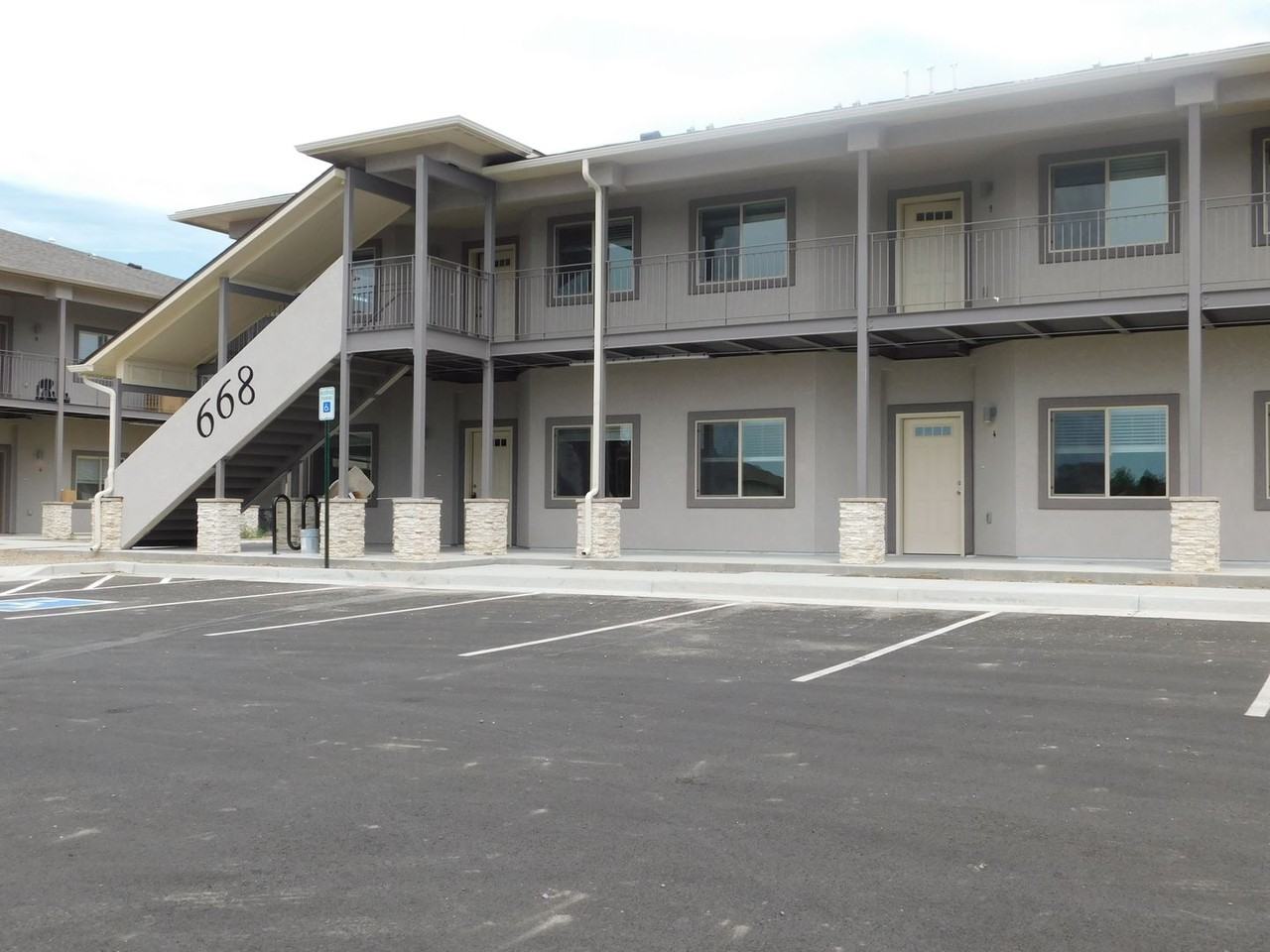 668 Brookwillow Drive Apartments - 668 Brookwillow Dr Grand Junction CO ...