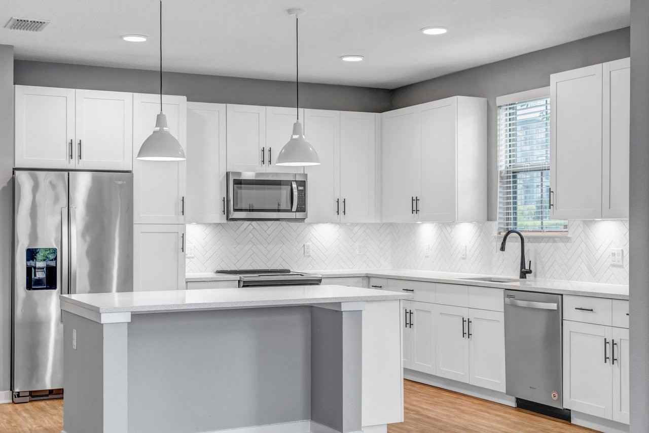 Luma Headwaters Apartments - 4000 Headwaters Way Orlando FL | Zumper