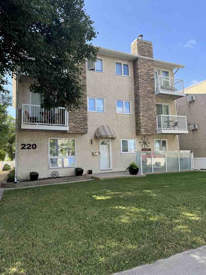 E-220 Goulet Street - 220 Goulet St, Winnipeg, MB R2H 0R8 - Apartment ...