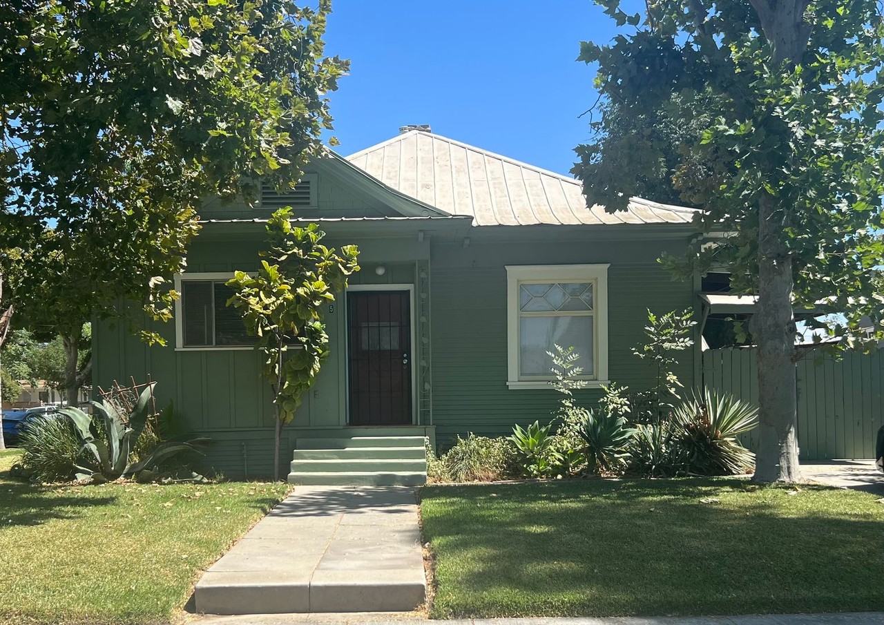 One bedroom apartment in downtown Riverside! - 3970 Locust St Riverside ...