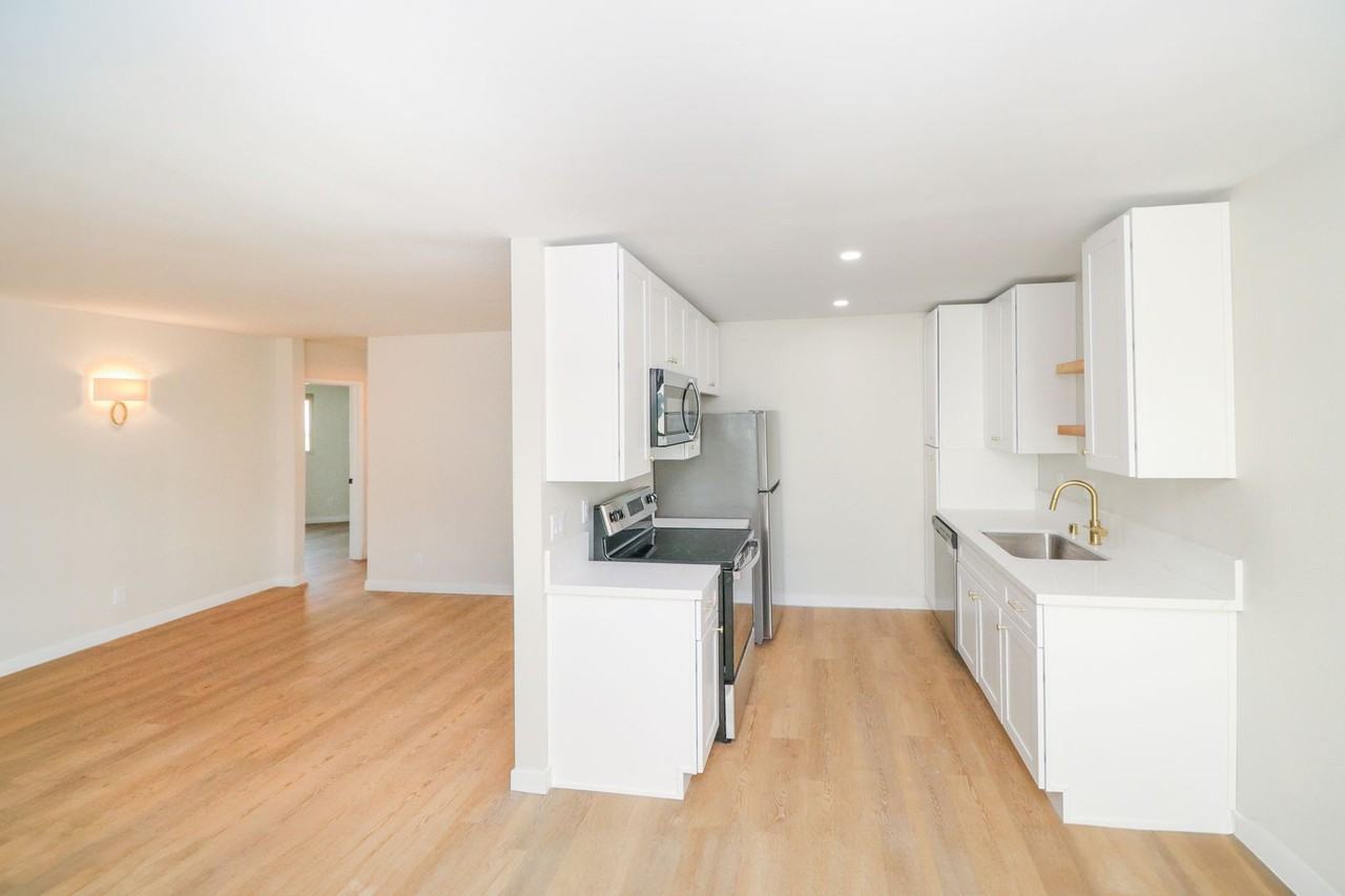 Stella Vista Close to USD!! Mission Valley! Minutes to Downtown ...
