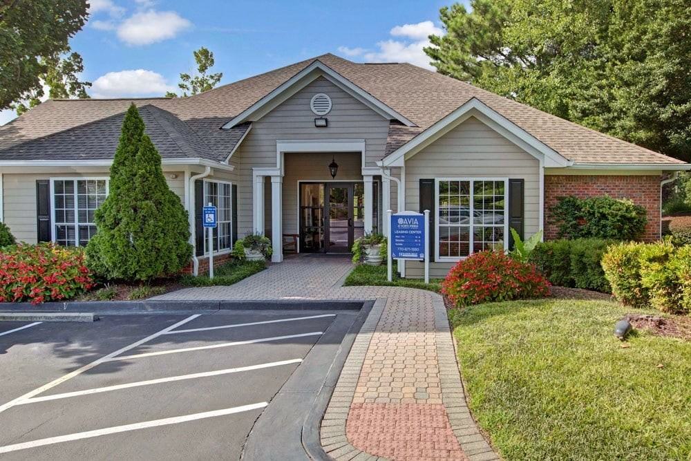 Randolph Perimeter Apartments - 7150 Peachtree Dunwoody Rd Ne, Sandy ...