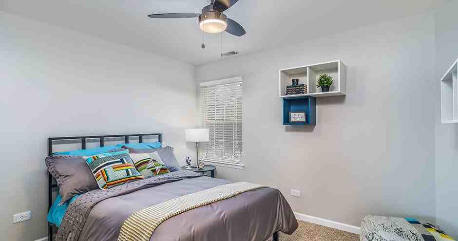 Windscape of Naperville Apartments - 896 Benedetti Dr Naperville IL ...